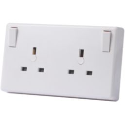 LAP 13A 1G to 2G Switched Converter Socket White - Screwfix