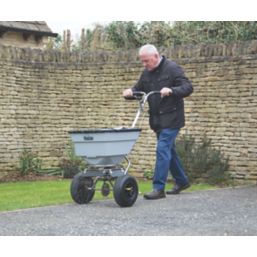 The Handy Salt Spreader 45kg Screwfix