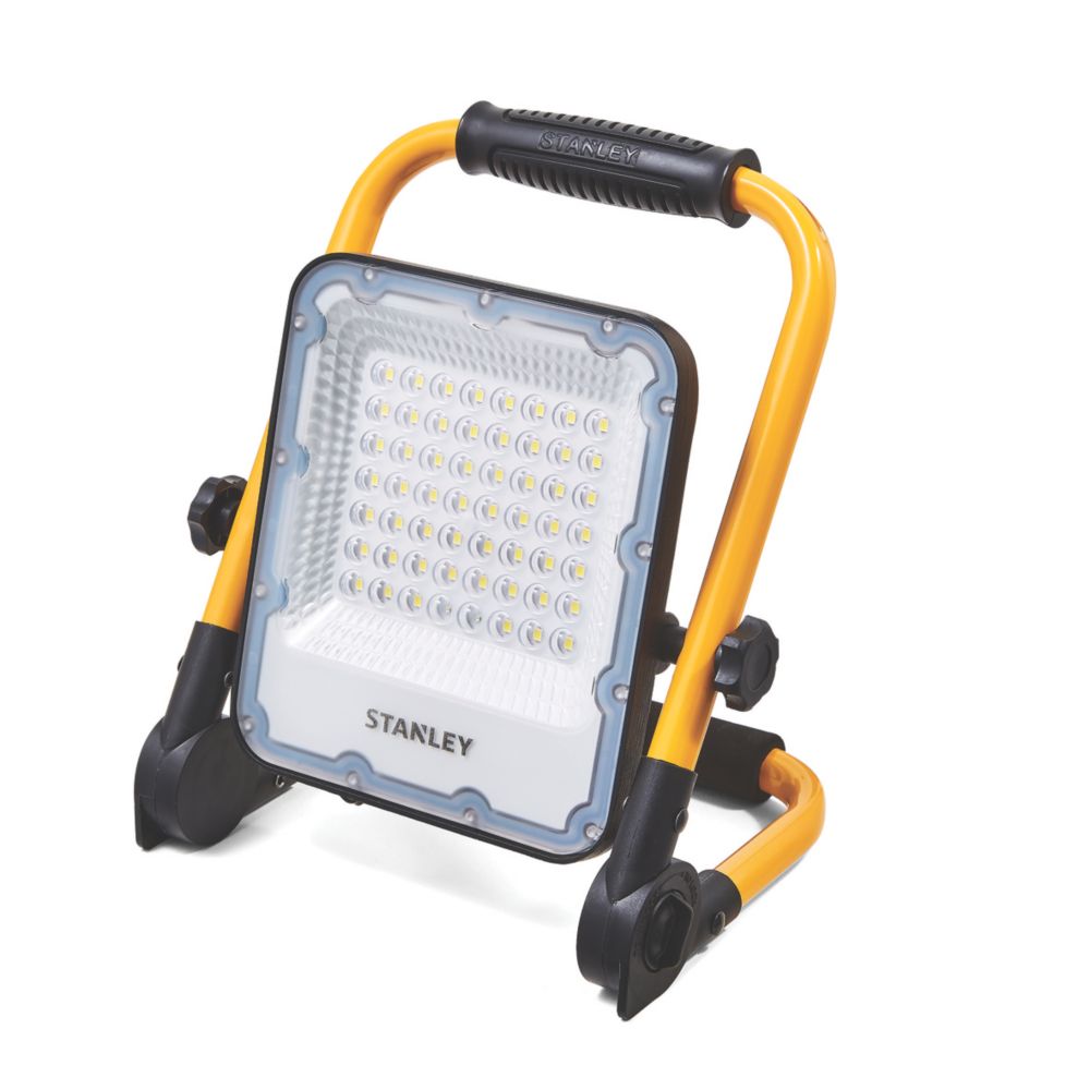 Stanley Rechargeable LED Flood Light 3000lm - Screwfix