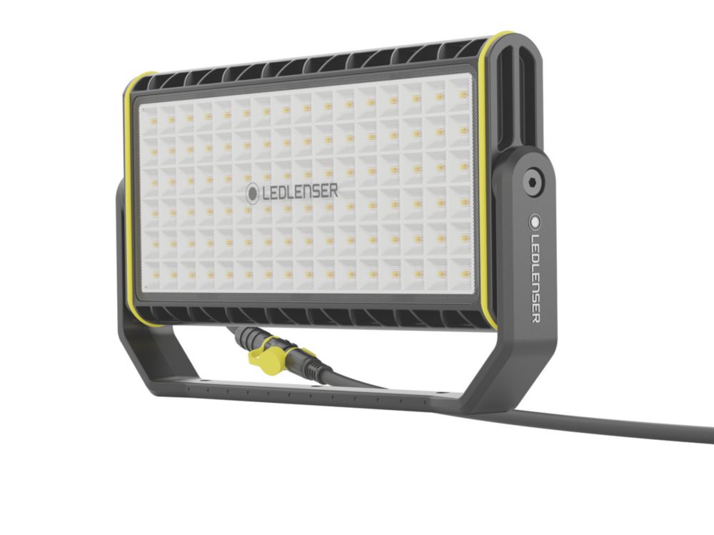 LEDlenser AF12C Work LED Area Floodlight 140W 8000lm 110-240V - Screwfix