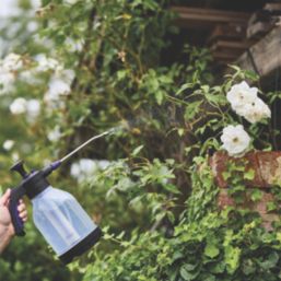 Defenders White / Purple Pressure Sprayer 1.5Ltr - Screwfix