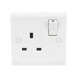LAP 13A 1-Gang SP Switched Plug Socket White - Screwfix