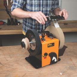 Triton TWSPCJ 240mm Plane Camber Jig - Screwfix