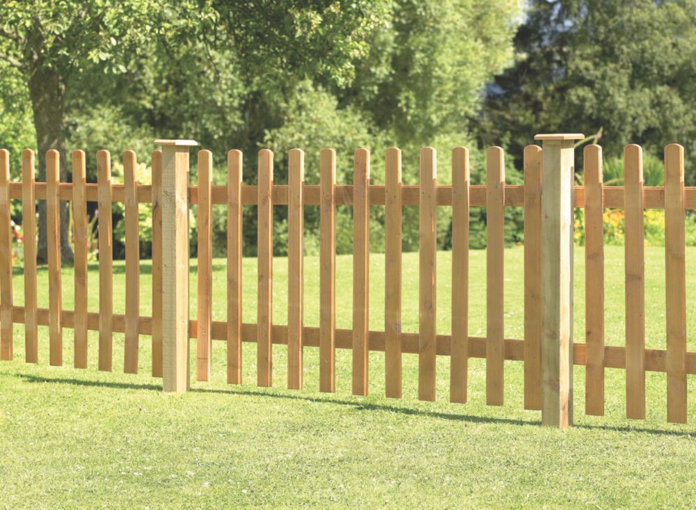 Picket Fence Panels | Picket Fencing | Screwfix.com