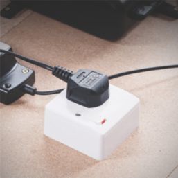 Mira Platinum Remote Dual Outlet Gravity-Pumped Thermostatic Black ...