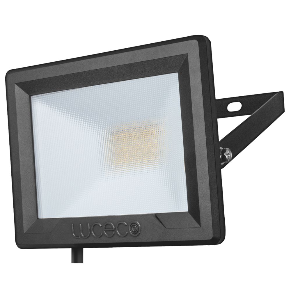 Luceco Eco Slimline Outdoor LED Floodlight Black 30W 2400lm - Screwfix