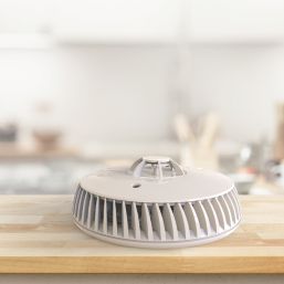 FireAngel FA6720-R Battery Standalone Kitchen Heat Alarm 10 Year - Screwfix