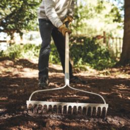 Magnusson Garden Rake 430mm - Screwfix