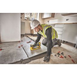 DEWALT DCE590N-XJ 18V Li-Ion XR Cordless Single Cup Suction Lifter ...