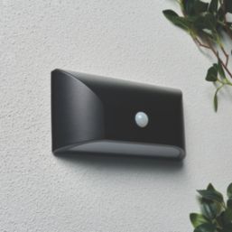 Coast Poole Outdoor LED Lighting With PIR Sensor Black 5W 300lm - Screwfix