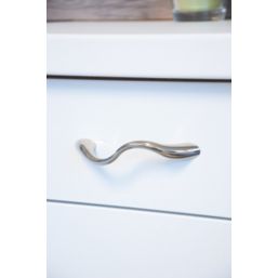 Siro Squiggle Cabinet Pull Handle Bright Nickel 132mm - Screwfix