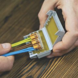 Wago 207-1332 5-Entry IPX8 Gelbox for Splicing Connectors Grey 4 Pack - Screwfix