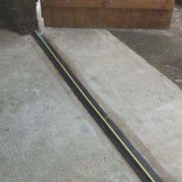 Stormguard Garage HD Threshold Seal Black 2.515m - Screwfix