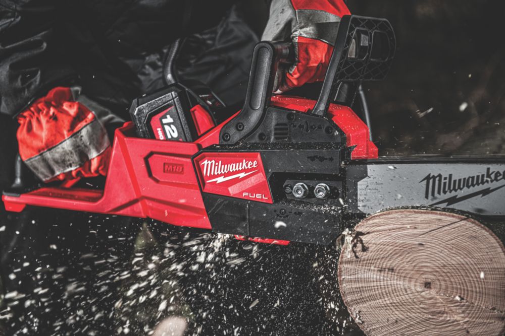 Milwaukee M18 FCHSC 0 FUEL 18V Li Ion RedLithium High Output Brushless Cordless 30cm Chainsaw Bare