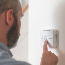 Firechief FCB10W Battery Interlinked Carbon Monoxide Alarm - Screwfix