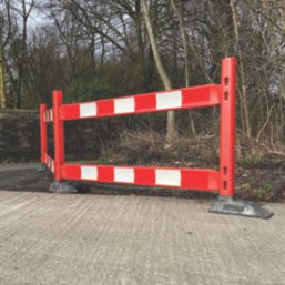 Melba Swintex 2PostB Postman Barrier Base Black - Screwfix