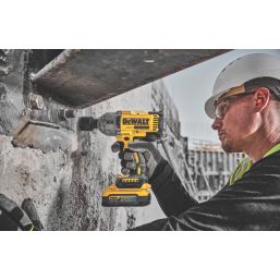 DEWALT DCF900H2T-GB 18V 2 x 5.0Ah Li-Ion PowerStack Brushless Cordless Impact Wrench - Screwfix