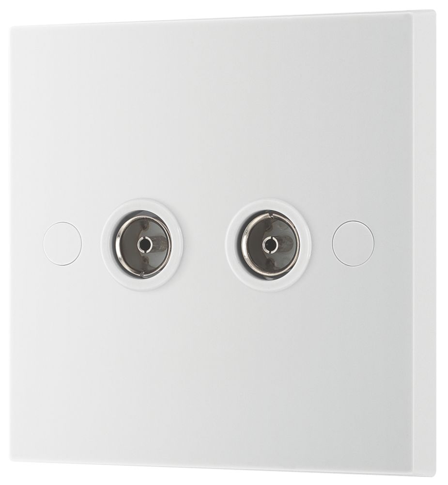 British General 900 Series 2-Gang Coaxial TV / FM Socket White - Screwfix