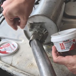 Holts Gun Gum Exhaust Repair Paste White 200g - Screwfix
