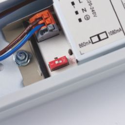 Saxby ViperPro Single 6ft LED Batten With Microwave Sensor 35/44W 4900 ...