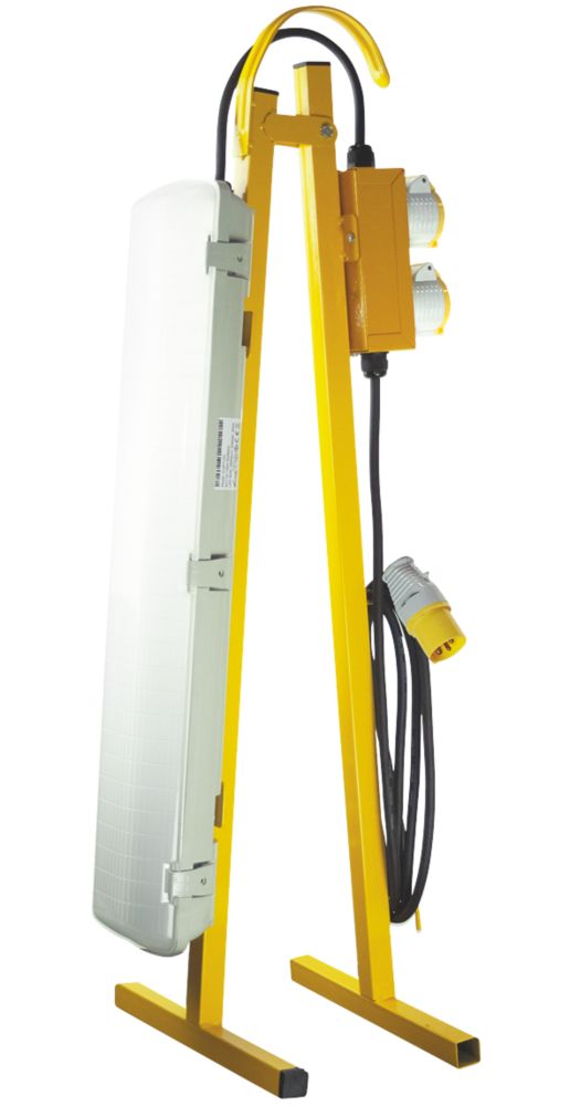 Luceco Plasterers Work Light 30W 110V | LED Worklights | Screwfix.com