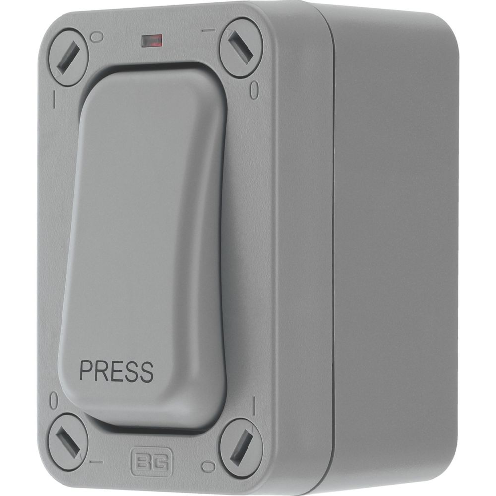 British General Storm IP66 20A 1-Gang 1-Way Weatherproof Outdoor ...