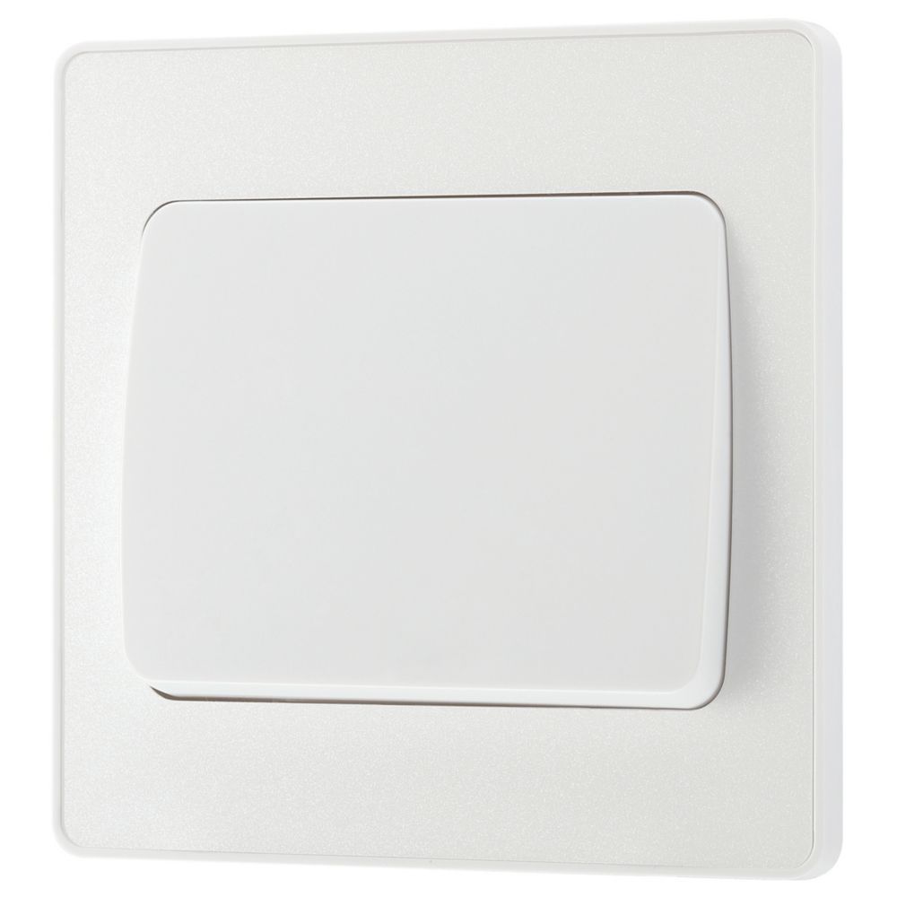 Wide Rocker Light Switches | Switches & Sockets | Screwfix.com