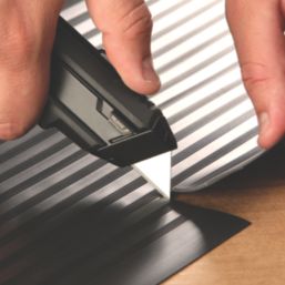 Toughbuilt TB-H4S2-03 Retractable Utility Knife - Screwfix