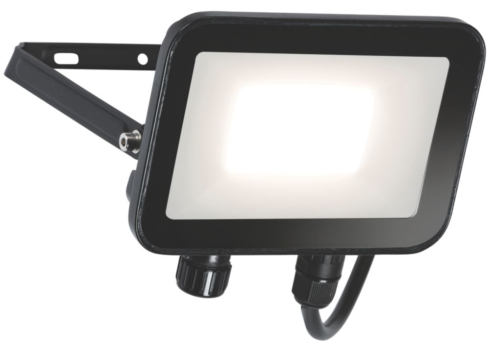 Knightsbridge FLN Outdoor LED Floodlight Black 20W 2240lm - Screwfix