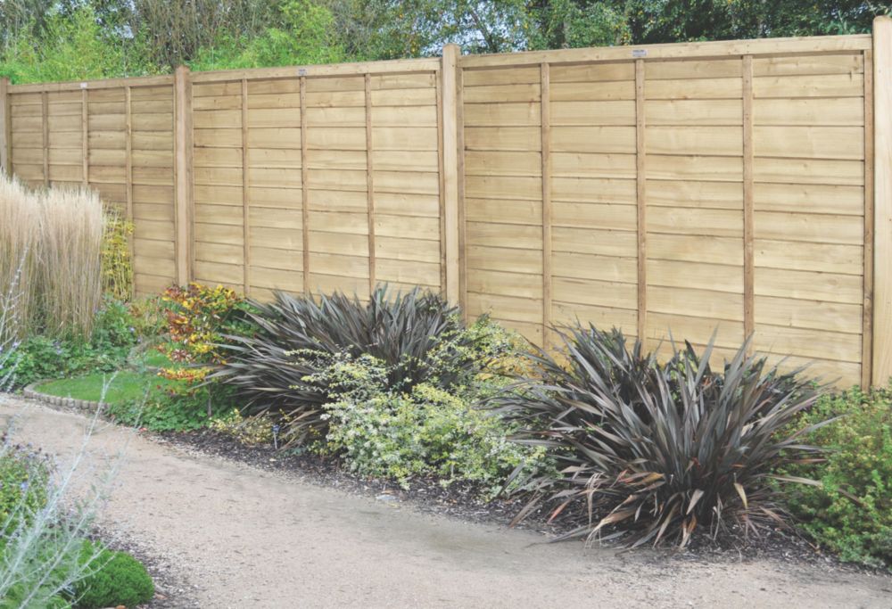 6 ' Lap Fence Panels | Fencing | Screwfix.com