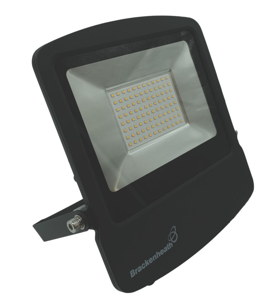 Brackenheath Outdoor LED Floodlight Black 70W 7700lm - Screwfix