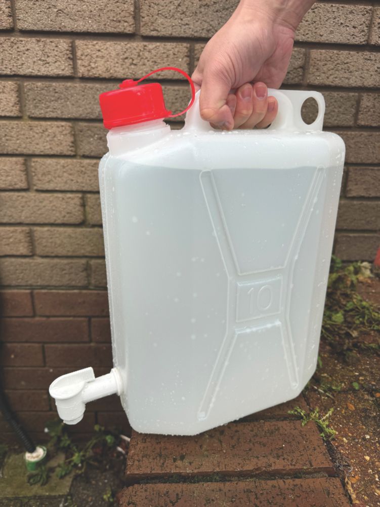 Hilka Pro Craft Plastic Water Container with Tap White 10Ltr Screwfix