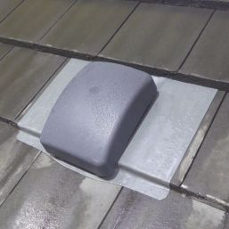 Manthorpe Cowled Universal Roof Vent Grey - Screwfix