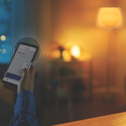 Luceco Smart E14 Candle LED Light Bulb 4.8W 450lm - Screwfix