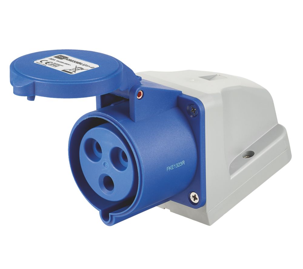 MK 32A 2P+E Surface Outlet 200-250V - Screwfix