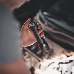 Nebo Newton 1000 LED Torch Graphite 1000lm - Screwfix