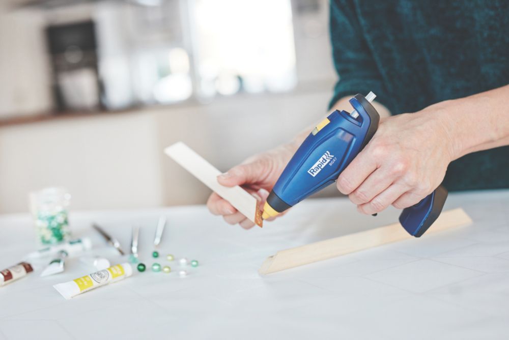 Screwfix glue gun store