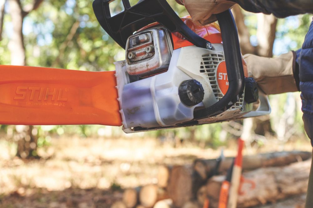 Chainsaw chain oil screwfix store