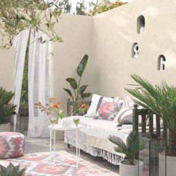 Sandtex 10Ltr Ultra Smooth Magnolia Masonry Paint - Screwfix