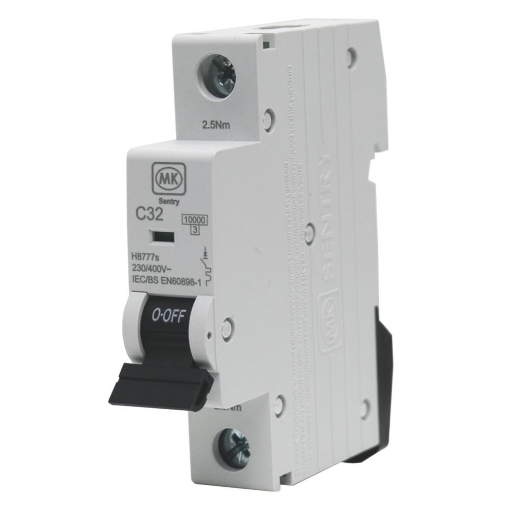MK Sentry 32A SP C Curve 3-Phase MCB - Screwfix