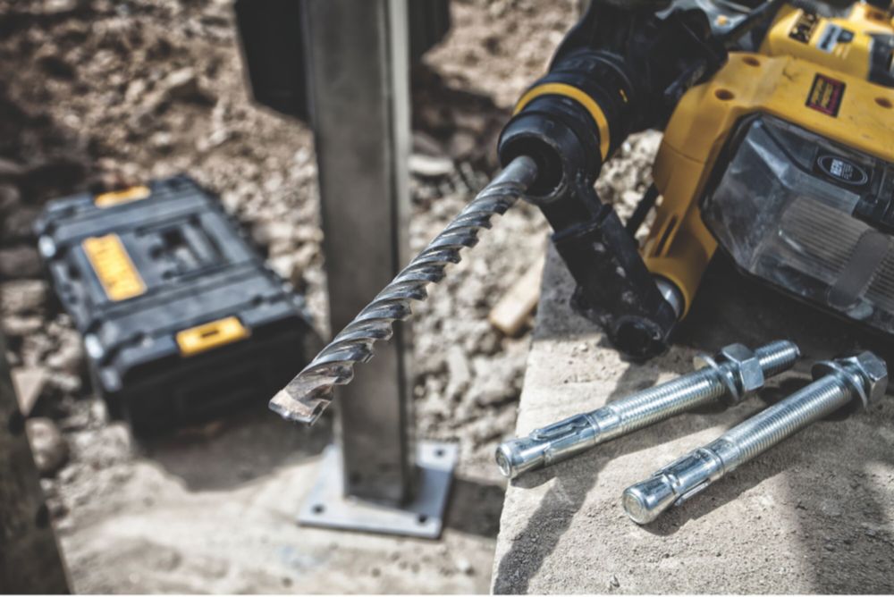DeWalt Extreme 2 SDS Plus Shank Masonry Drill Bit 7mm x 210mm Screwfix