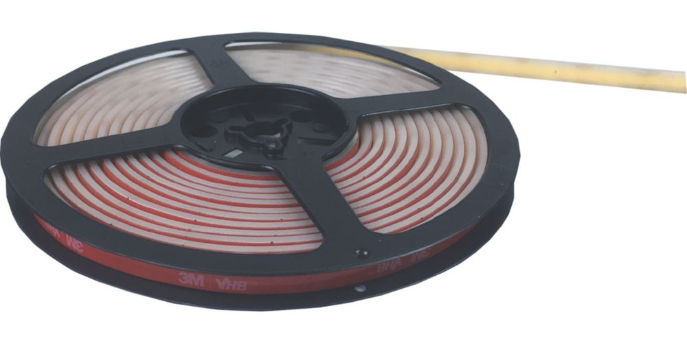 VEW Haze+IP 5m LED Strip Light Kit 9.6W 672lm/m - Screwfix
