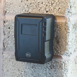 Smith & Locke Water-Resistant Combination Heavy Duty Key Safe - Screwfix