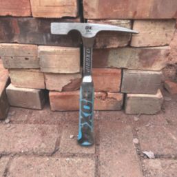 OX Pro Brick Hammer 24oz (0.68kg) - Screwfix