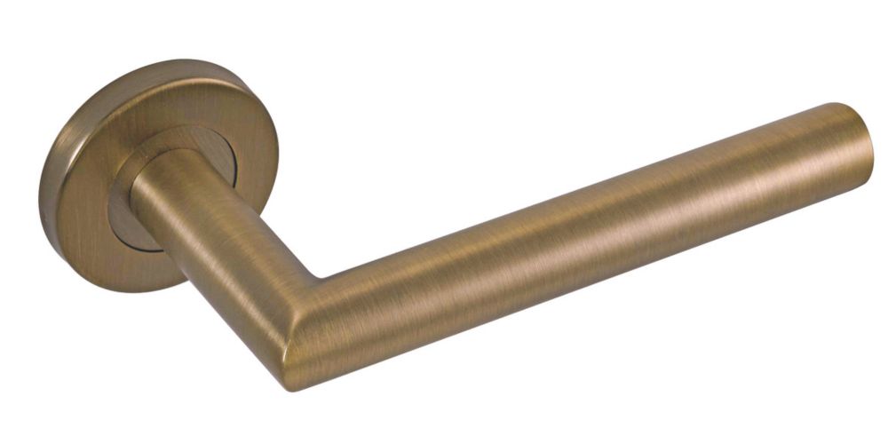 Eclipse Insignia Mitred Fire Rated Lever on Rose Door Handle Pair ...