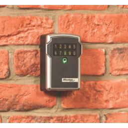 Master Lock Select Access Smart Weatherproof Bluetooth Key Box - Screwfix