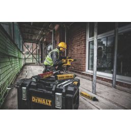 DEWALT DFCPV60KIT Resin Kit 300ml 8 Pieces - Screwfix