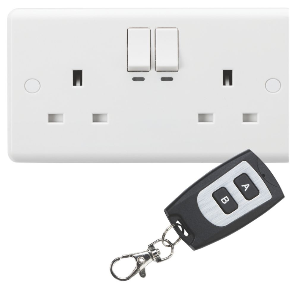 Knightsbridge 13A 2-Gang SP Switched Remote Control Socket White with ...