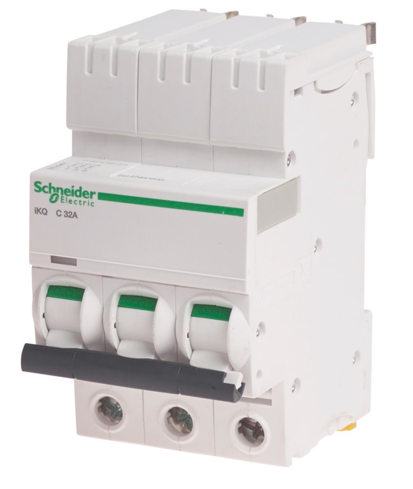 Schneider Electric IKQ 32A TP C Curve 3-Phase MCB - Screwfix