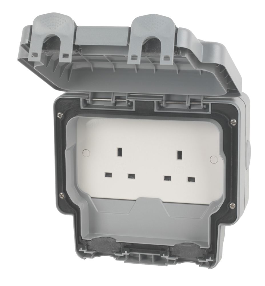 Outdoor Sockets | Outdoor Plug Sockets | Screwfix.com